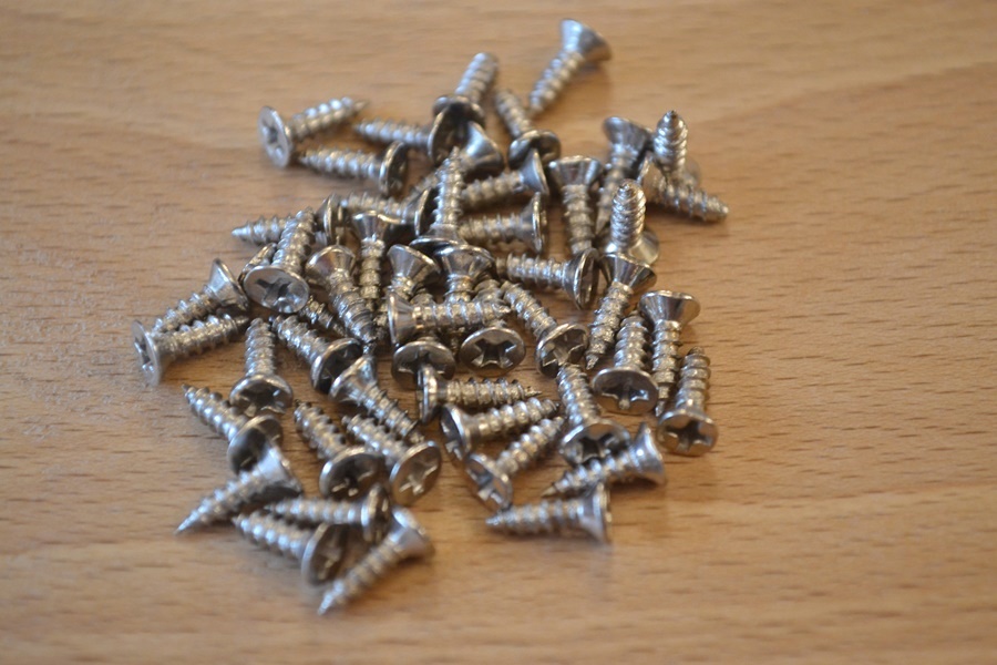 Small Steel Screws - Packs of 30 - prokraft