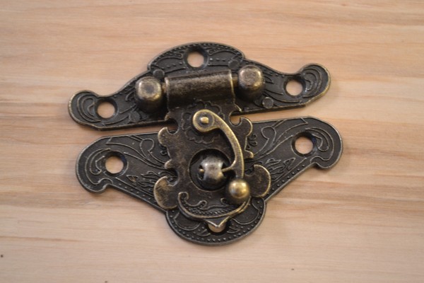 Antique Bronze Box Hasp - prokraft